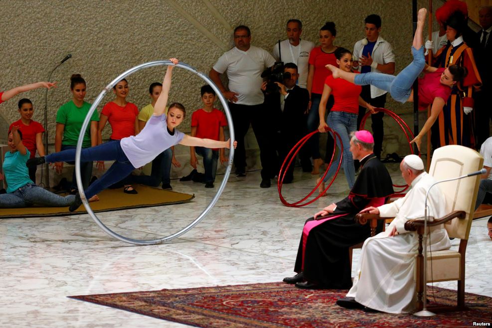 Pope: Sowing joy and beauty "In a world with a somber and sad face" is ...