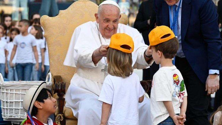 Pope celebrates peace with children gathered in Rome for first WCD