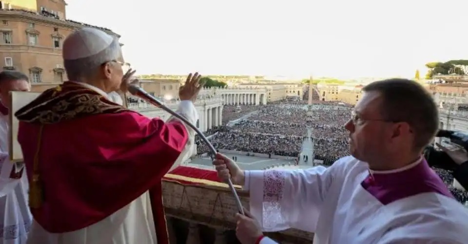 A holy home run: Pope Leo is White Sox fan