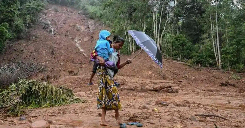 Thousands remain homeless weeks after Sri Lanka cyclone