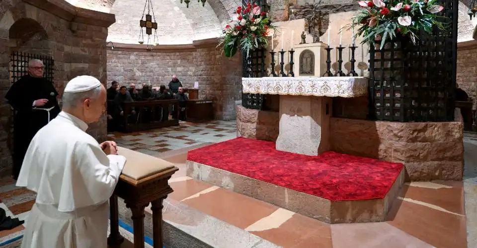 Pope sets Jubilee to mark 800th year since St. Francis' death